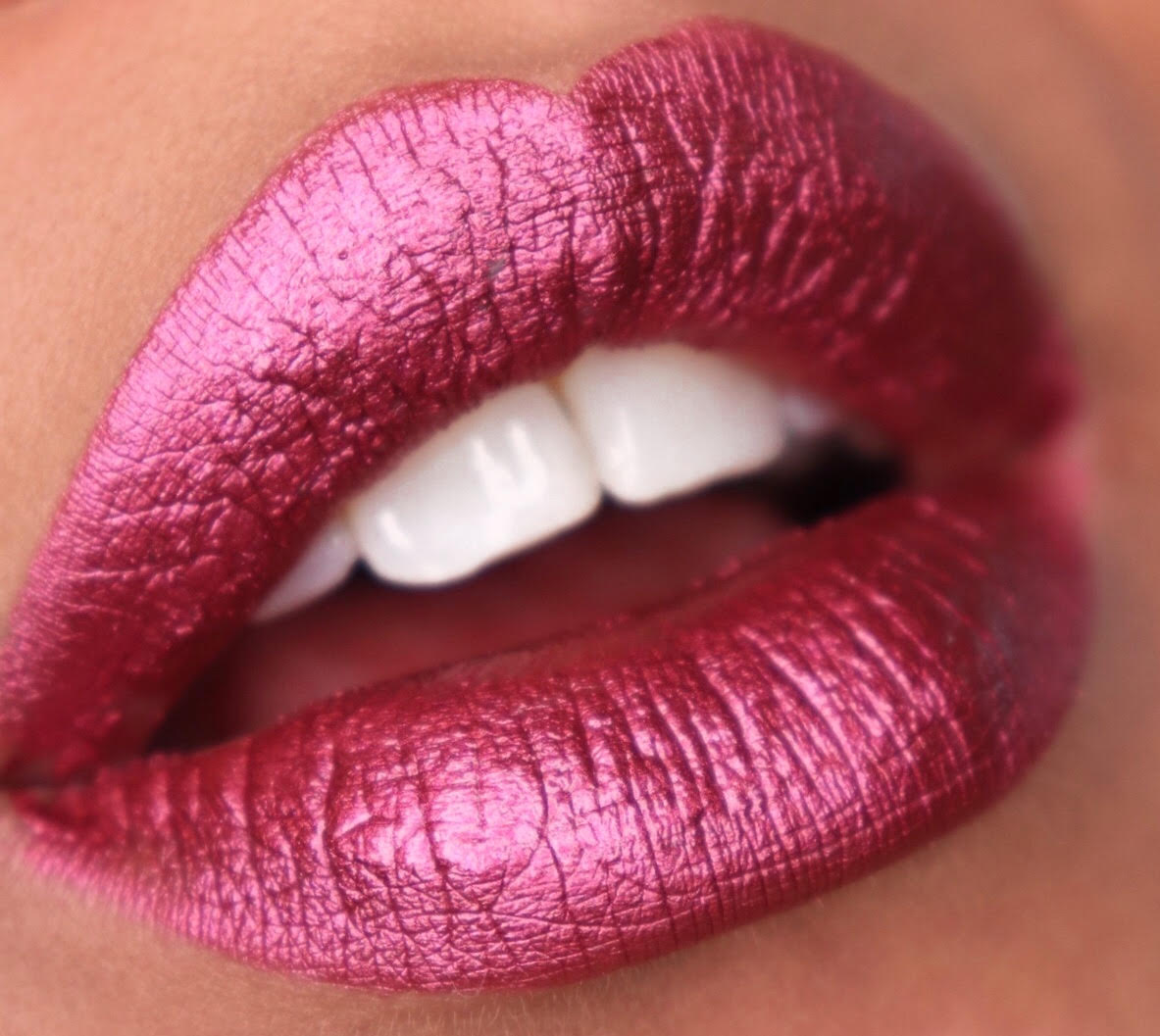 Smooch - Magic Metallic Liquid Lipstick - VE Cosmetics